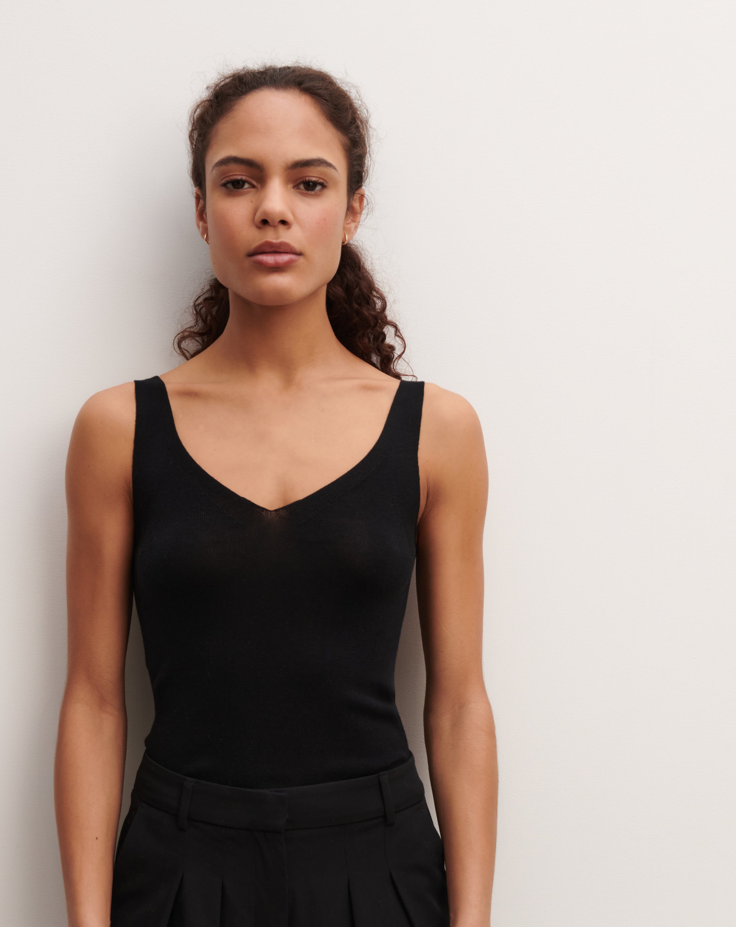 Seamless tank top in Cashmere, Silk Women black | Eric Bompard