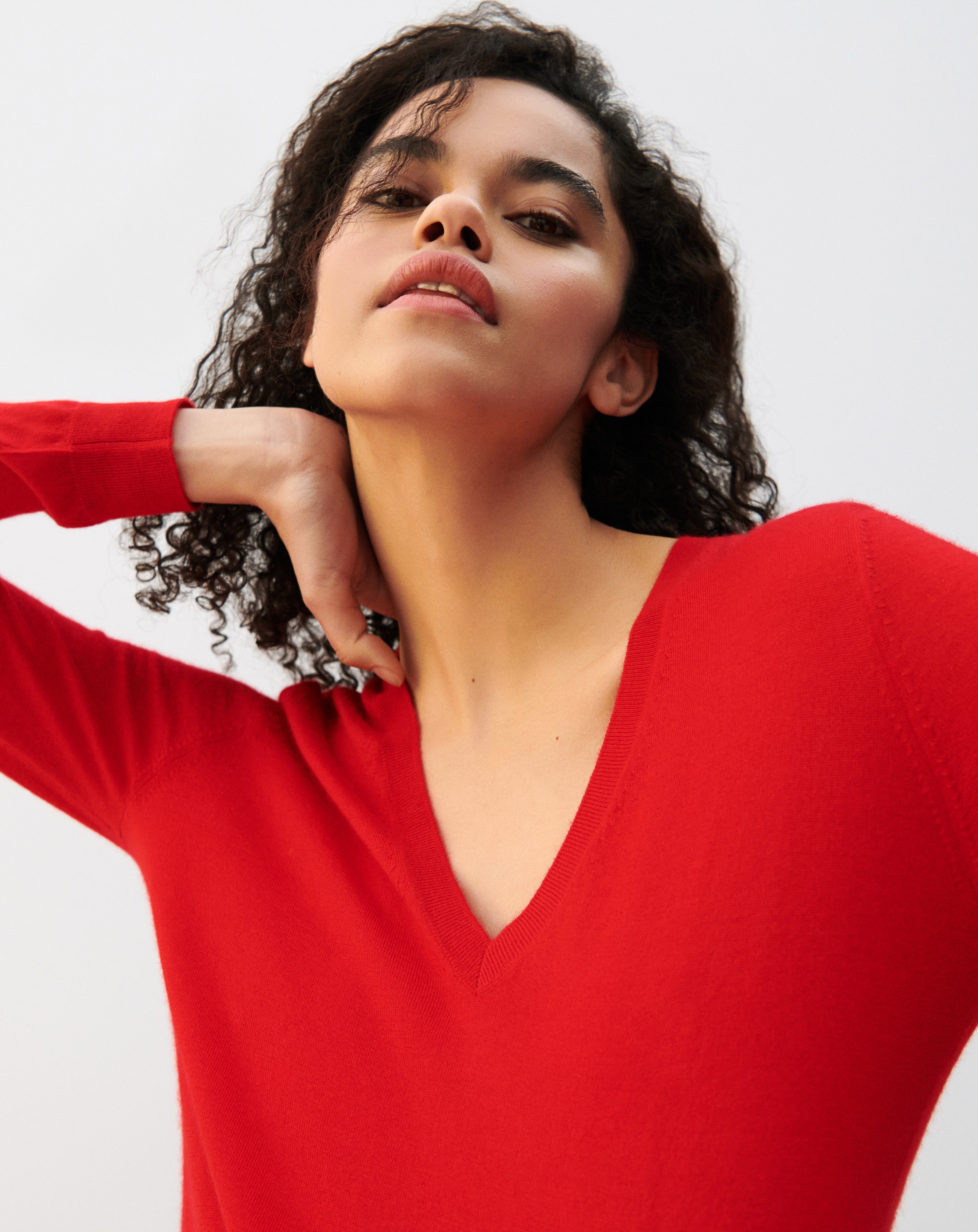 Extrafine V-neck pullover in Cachemire Women robin red | Eric Bompard